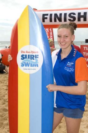 A quick dip as Jessica leaves other swimmers in her wake