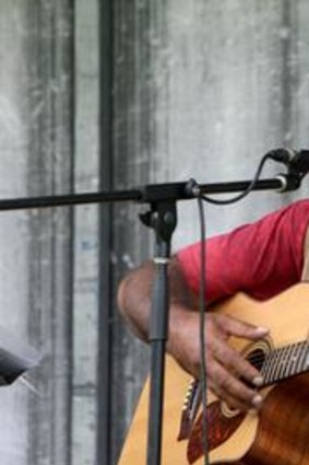 John Butler, Archie Roach and Jimmy Little protest over NT intervention