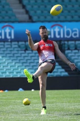 Sydney Swans give Nick Malceski green light