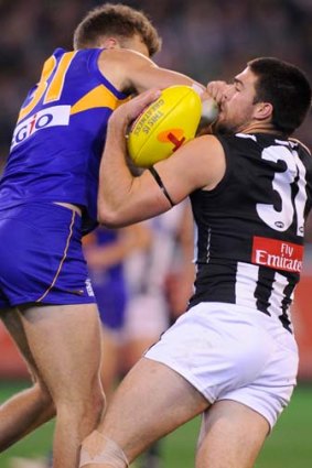 New Dee Dawes to stay forward