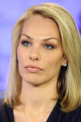 Nike backs Tiger over 'minor blip' as lover apologises to Elin