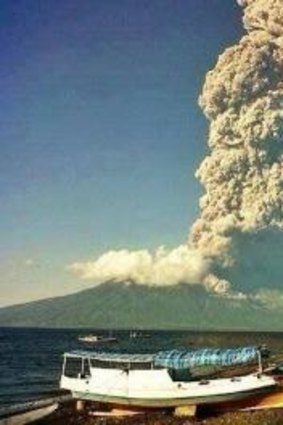Darwin flights resume as volcano ash clears