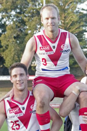 Kris Miller makes WAFL history with 300th game