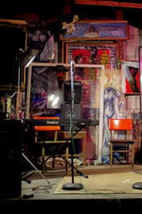 Photographer Ben Searcy opens exhibition on open-mics across America at ...