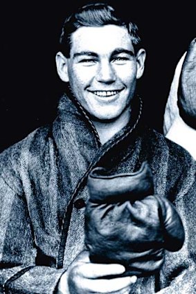 Sixties hitmaker takes solo road to prove he's still real thing