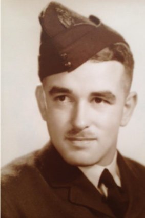 Australian airman Morris Solomon's grave tended with care by Englishman ...