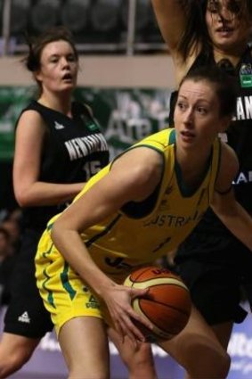 Melbourne Boomers sign Opal centre Natalie Burton
