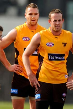 Hawthorn weighs up ruckman dilemma