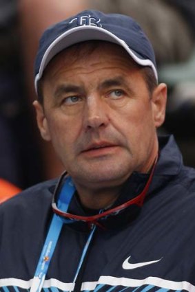 Tomic's dad banned from French Open
