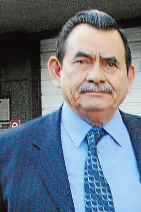 Mexican police chief yields to threat