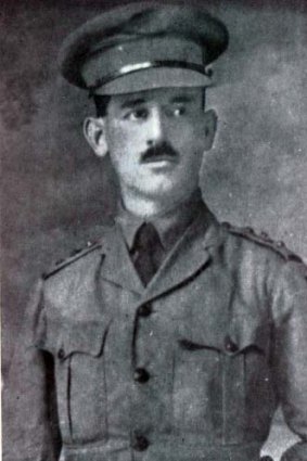 Statue tribute for first man out at Gallipoli Beach landing Controversy ...