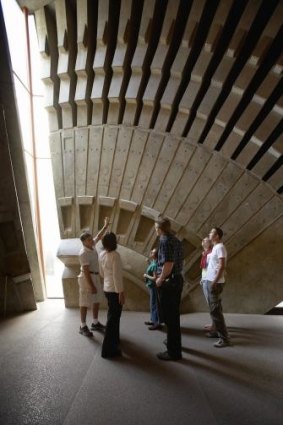 Concrete issues: Sydney Opera House awarded grant to preserve iconic ...