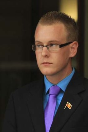 Distress halts bushfire defendant's evidence as he denies confession