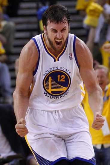 Bogut stars for winning Warriors