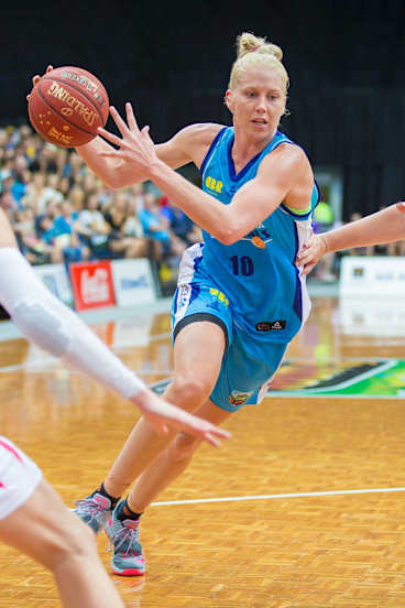 Abby Bishop caps outstanding season with WNBL MVP prize