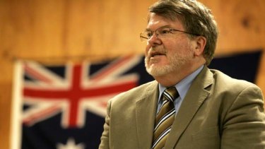 Speaker forced to use casting vote to stop government losing