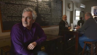 The sins and songs of Stephen Cummings