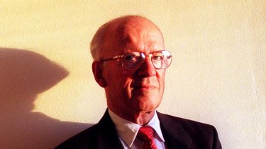 James Dibble, 'the face and voice of the ABC', dies at 87