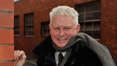 Pop star changes his tune for charitable cause