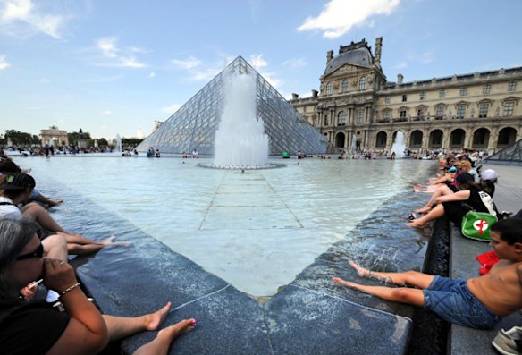 Paris' annual beach party kicks off