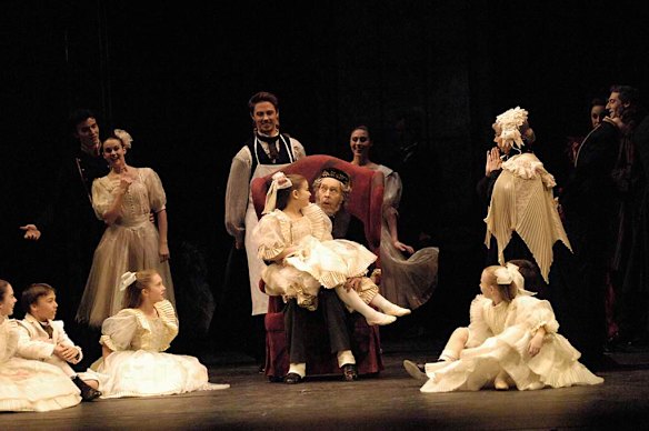 Colin Peasley retires from Ballet