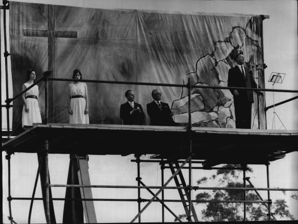 From the Archives, 1962: Easter dawn service at the drive-in