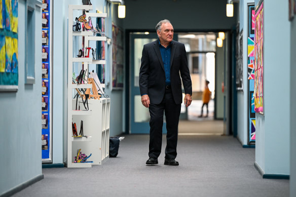 Victorian government announces free uni degrees, living cost stipend ...