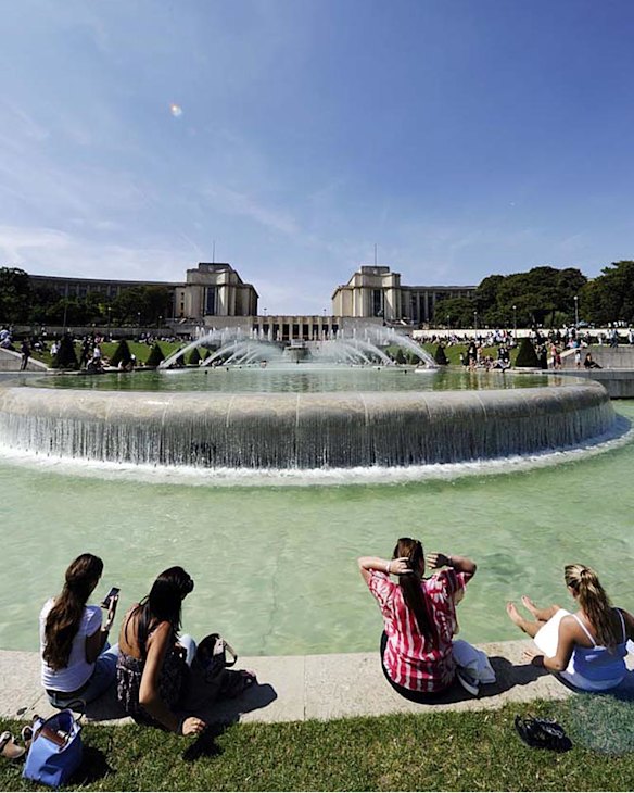 Annual Paris beach party heats up