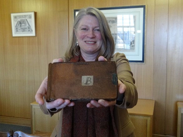 Charles Darwin’s stolen notebooks returned to Cambridge after 20 years
