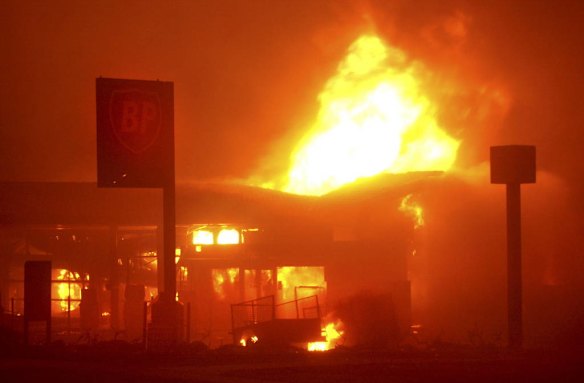 First confirmed case of a fire tornado was during the 2003 Canberra ...