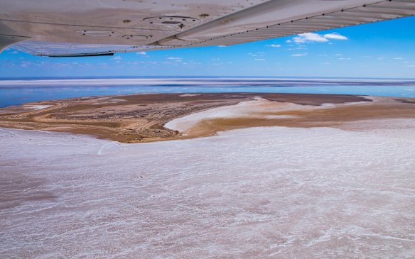 South Australia's Lake Eyre in flood 2018: Photos