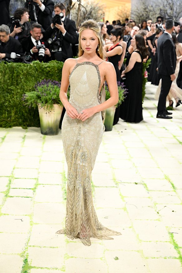 Met Gala 2026 LIVE updates: Theme, looks, guest list, red carpet, live ...