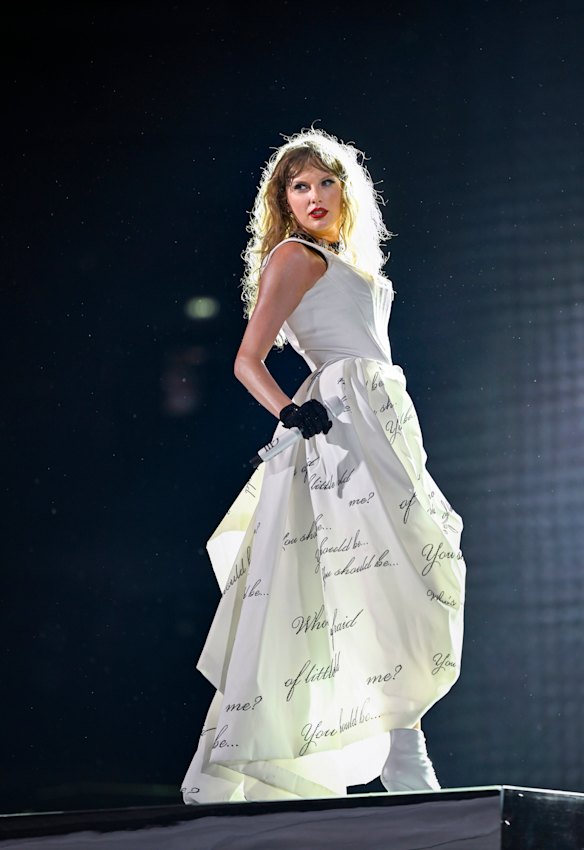 Taylor Swift wedding dress: Could the pop star choose an Australian ...