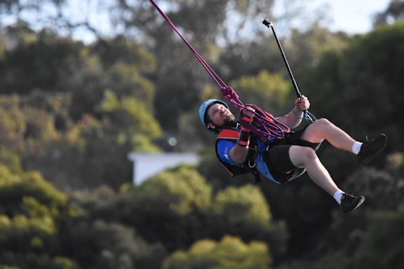 Hanging around off Dawesville bridge