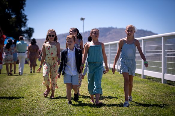 Towong races turn 150 with cracker Cup Day
