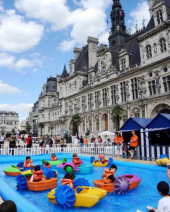 Annual Paris beach party heats up