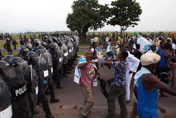 Violence erupts before Congolese election