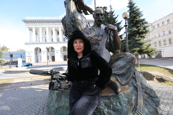 George Gittoes: filmmaker George Gittoes goes to Ukraine”