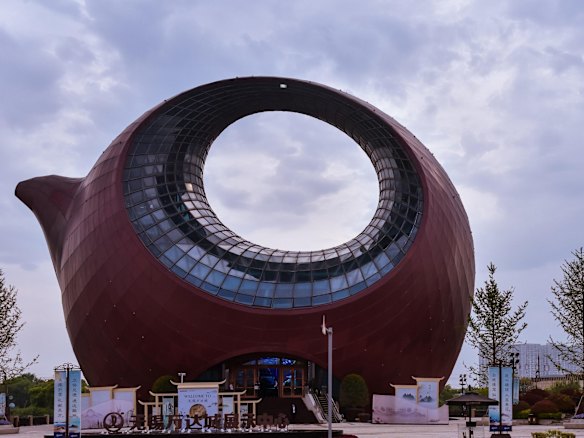 The 10 craziest Chinese buildings