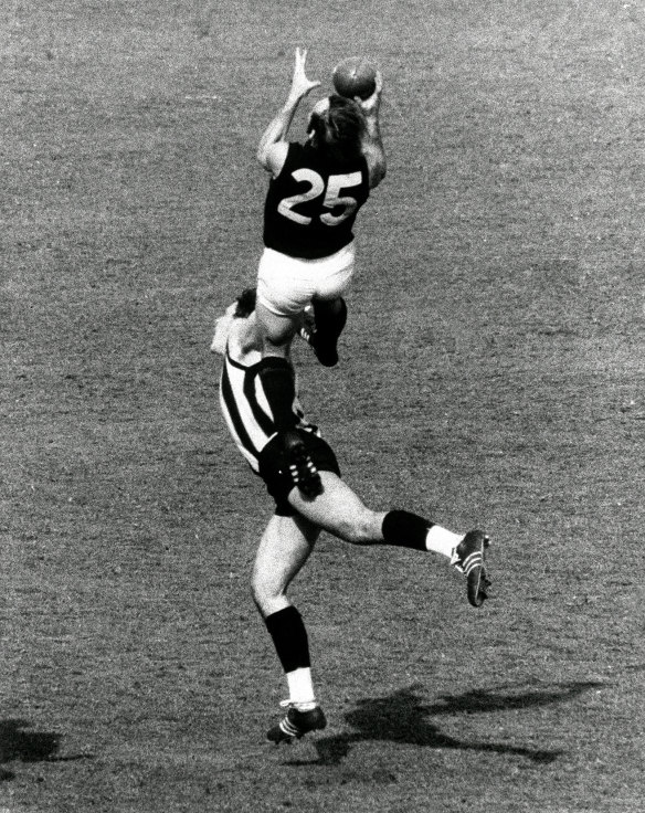 AFL Mark Of The Year 2021 | From the Riewoldts to Alex Jesaulenko ...