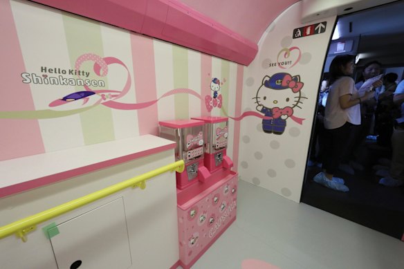 Hello Kitty bullet train photos, Japan: JR West launches pink, cartoon ...