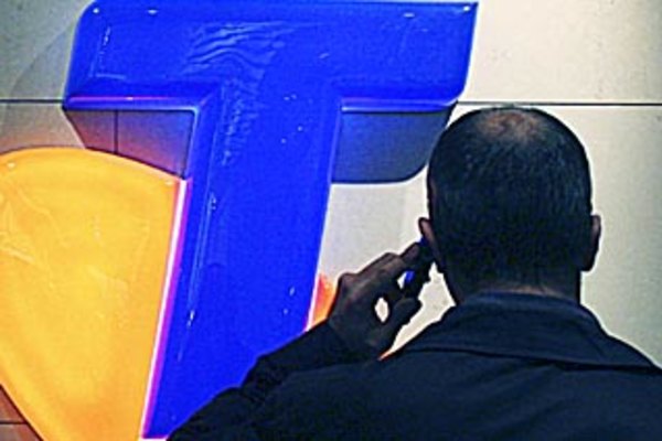 Telstra to trial fixed wireless NBN services