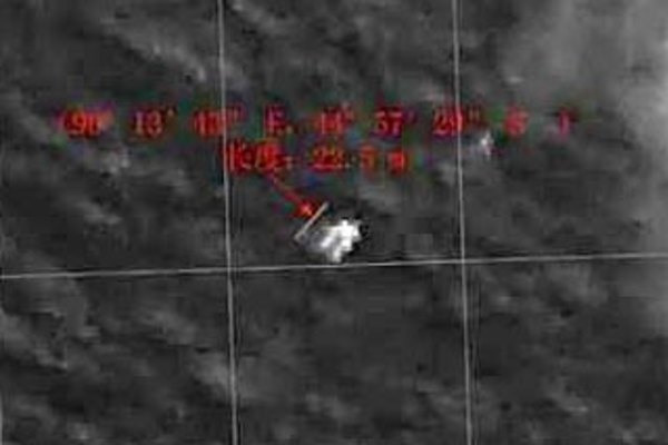 Missing Malaysia Airlines flight MH370: Floating debris spotted by ...