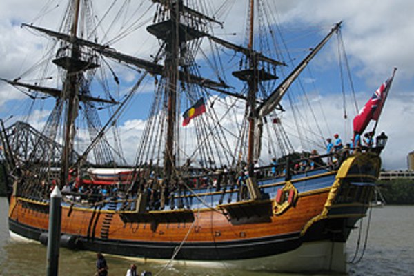 Historic ship arrives in Brisbane