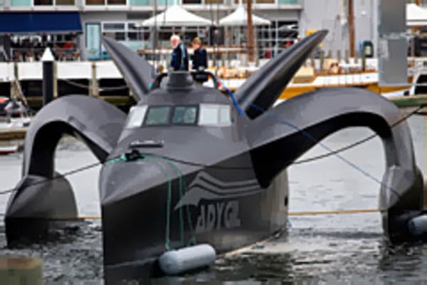 Japanese ship destroys whale protest boat Ady Gil