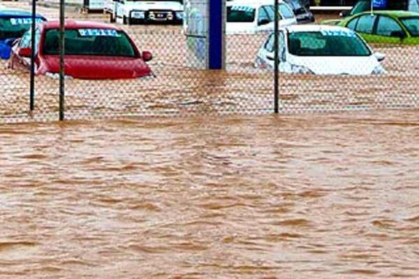 Moree isolated by flooding, says SES