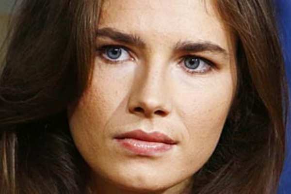 Knox trial on again but minus accused