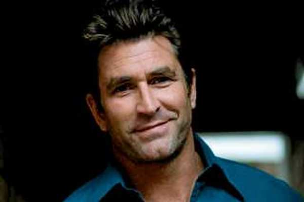 Singer Pete Murray celebrates 10 years of success