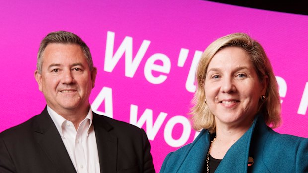 Telstra: 5G rollout hits hurdle as networks chief quits
