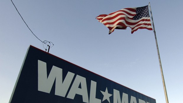 Wal-Mart reports strongest sales in 8 years, shares jump